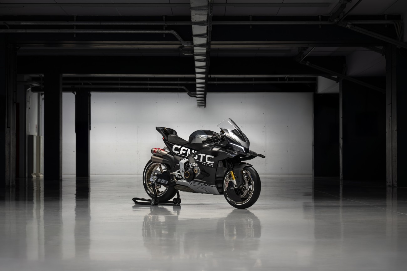 EICMA 2025: CFMoto Unveils V4SR-RR Superbike Concept with Racing DNA