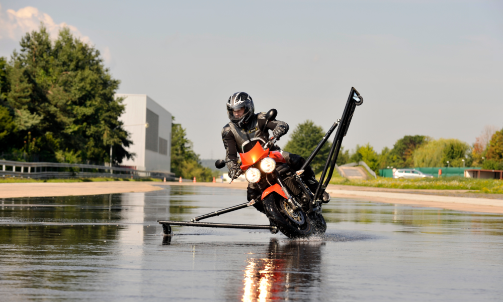 ABS vs Non-ABS Motorcycles: What’s the Difference and Which One Should ...