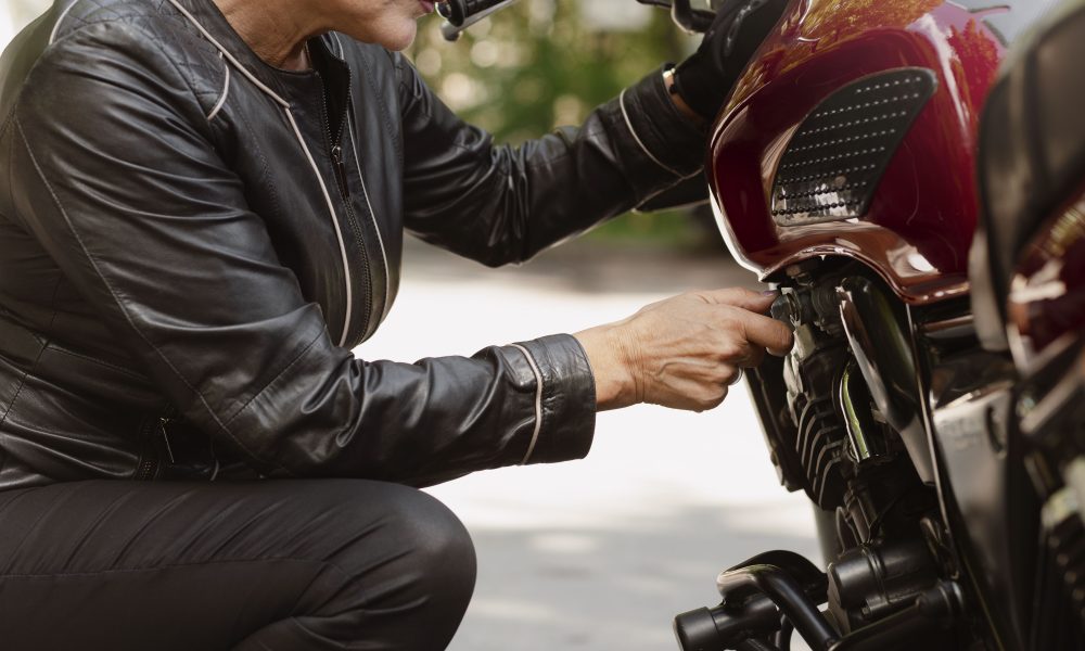 Motorcycle Quickshifter Explained – Benefits, Types, and How It Works